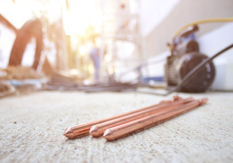Aardpen slaan? Voordelen, Veilig en snel. Electra Gigant.